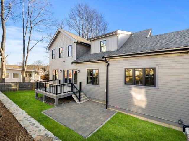 8 Flatley Ave, Manchester, MA 01944 | MLS #73476 | Compass