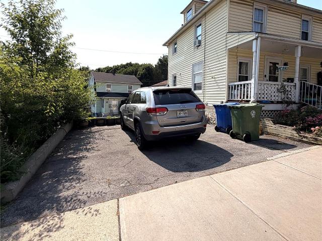 8 Forest Avenue 6