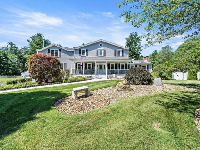 8 Forest St, Londonderry, NH 03053