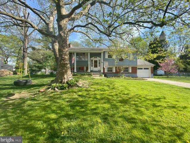 8 Fort Donelson Rd, Pennsville, NJ 08070