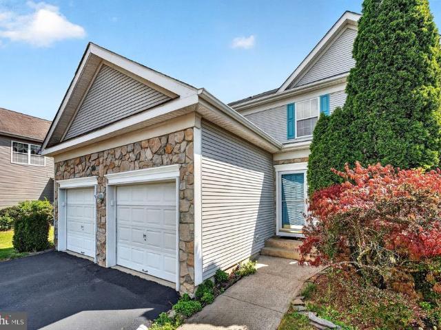 8 Fountayne Lane