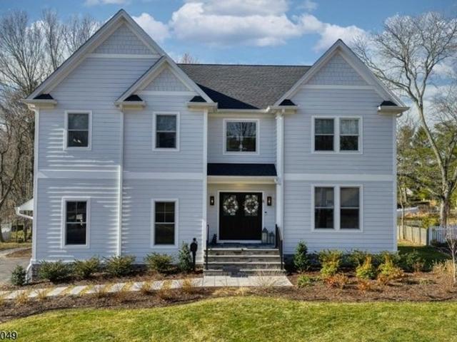 8 Fox Chase Rd, Madison, NJ 07940