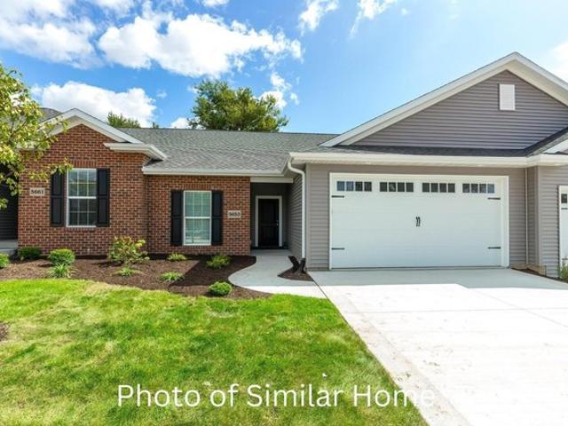 8 Frank Ct, Le Claire, IA 52753