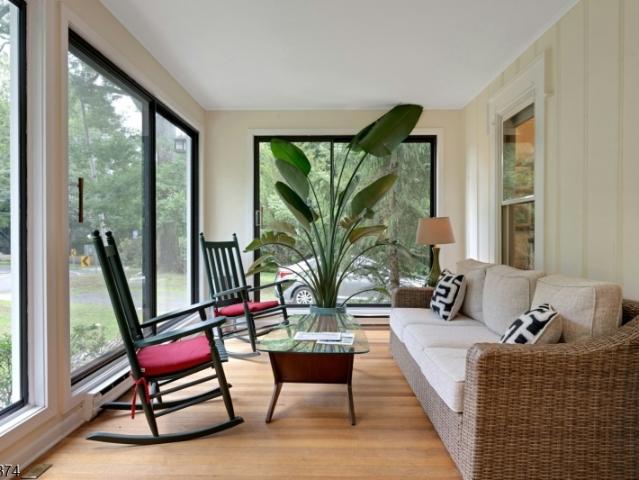 8 Franklin Pl