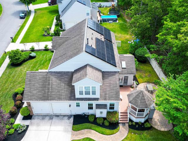 8 Gallant Fox Road