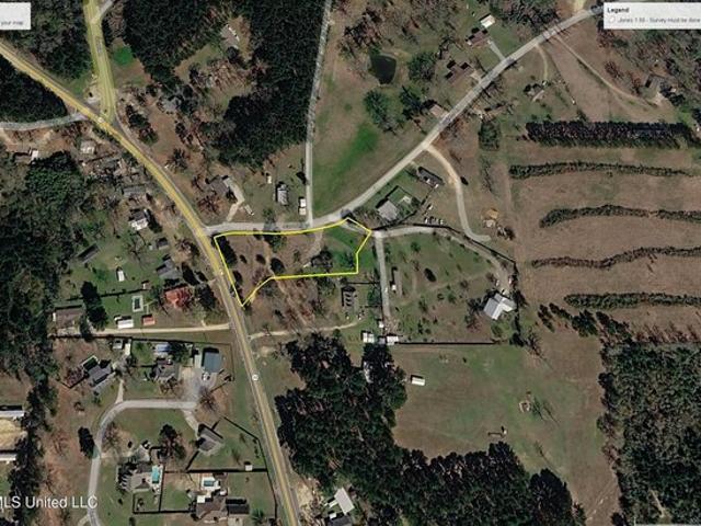 8 Gardner Rd, Laurel, MS 39443