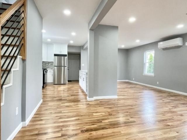8 Germantown Ave
