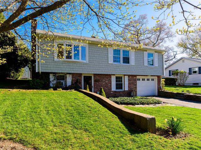 8 Gillooly Dr, Warwick, RI 02888 | MLS #1411 | Compass