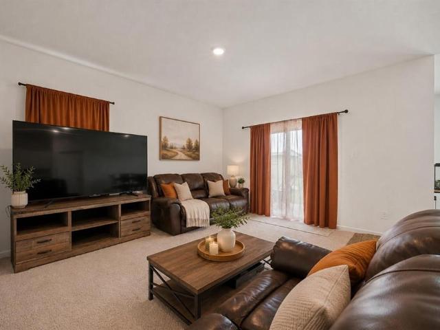 8 Glen Crossings Rd, Edgecliff Village, TX 76134 | MLS #21329
