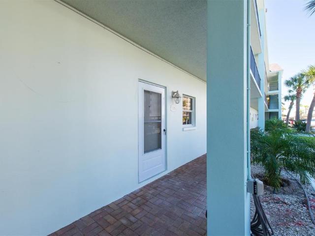 8 Glencoe Pl, Unit 105, Dunedin, FL 34698 | MLS #W7883 | Compass