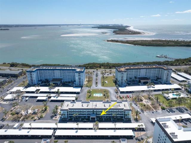 8 Glencoe Pl, Unit 105, Dunedin, FL 34698 | MLS #W7884