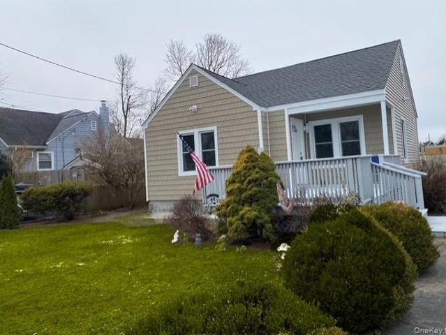 8 Grant Avenue