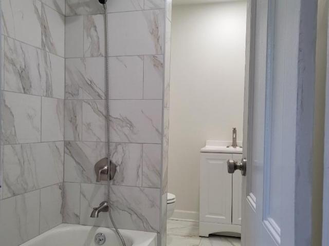 8 Grandview Ave