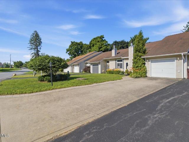 8 Green Meadow Drive