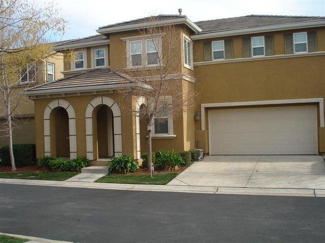 8 Halsey Pl, Sacramento, CA 95835