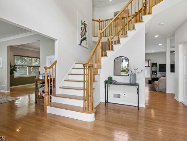 8 Harper St