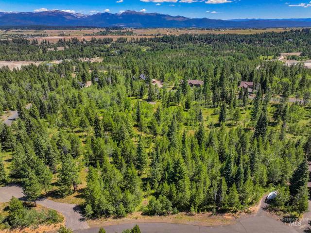 8 Haymaker Ct