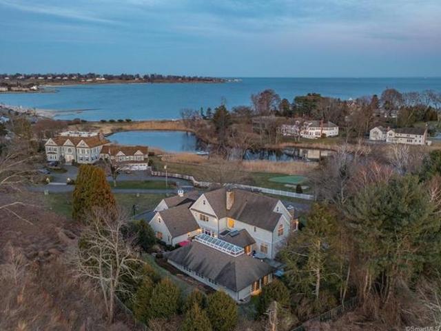 8 Hedley Farms Rd, Westport, CT 06880