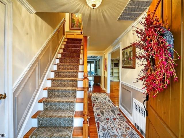 8 Hemlock Ln, Kinnelon, NJ 07405 | MLS #4015 | Compass