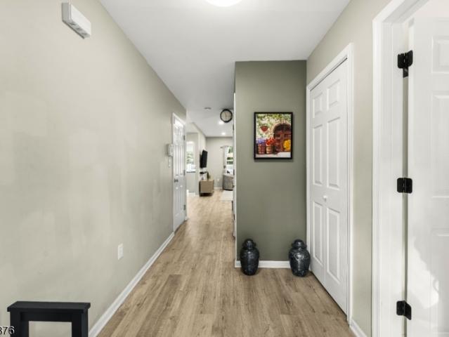 8 Henry Ct