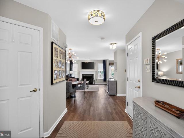 8 Heron Pointe Court