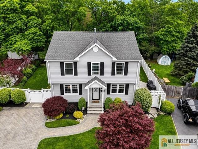 8 Highview Rd, East Brunswick, NJ 08816