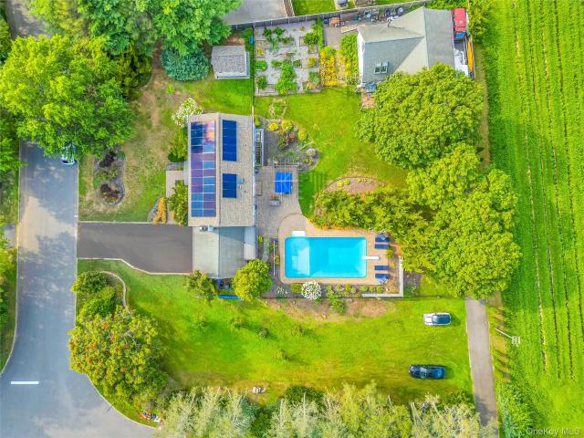 8 High Meadow Lane