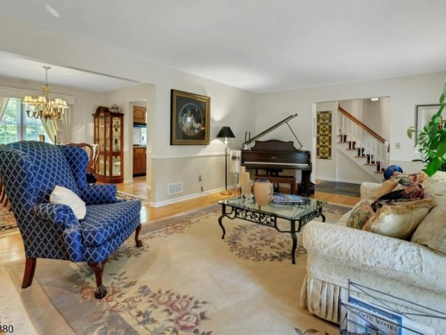 8 High Ridge Rd