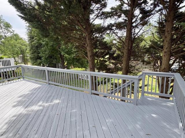 8 Highland Avenue