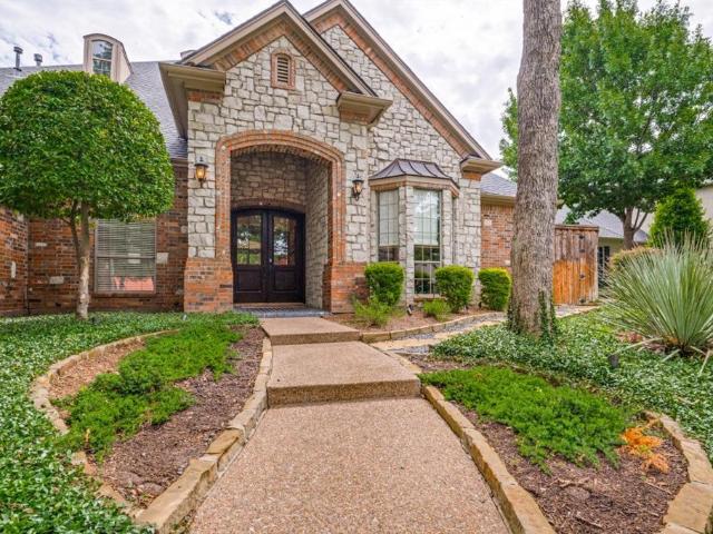 8 Hidden Lake Court