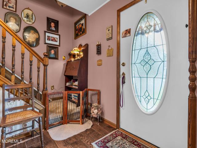 8 Hillcrest Lane