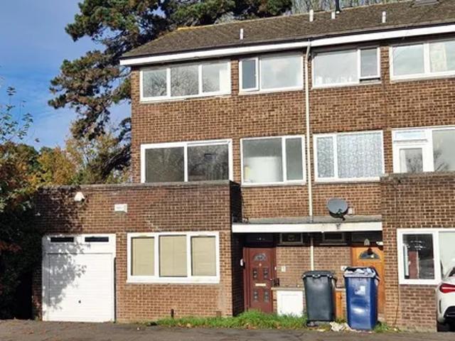 8 Hillcrest Road, London, W5 1HW, United Kingdom | 5 bed house for rent #139334396 | Rentberry