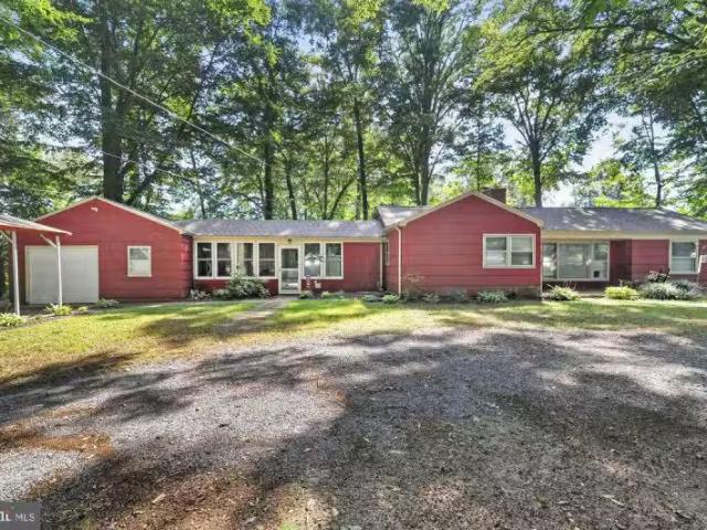 8 HOLLY COVE LN, DOVER, DE 19901 Single Family Residence For S.