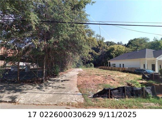 8 Hollywood Dr NW, Atlanta, GA 30318