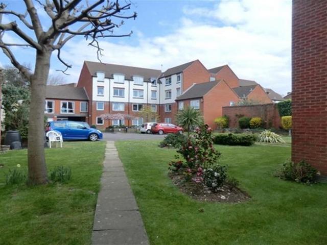 8 Homerose House, Cottage Grove PO5 1 bed retirement property to rent £1,050 pcm £242 pw