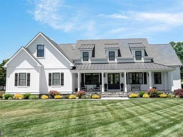 8 Hoppys Ln, Cape May Court House, NJ 08210