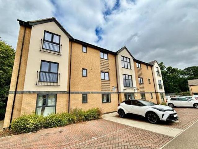 8 Horrell Court, Bretton, Peterborough 2 bed apartment to rent £1,075 pcm £248 pw