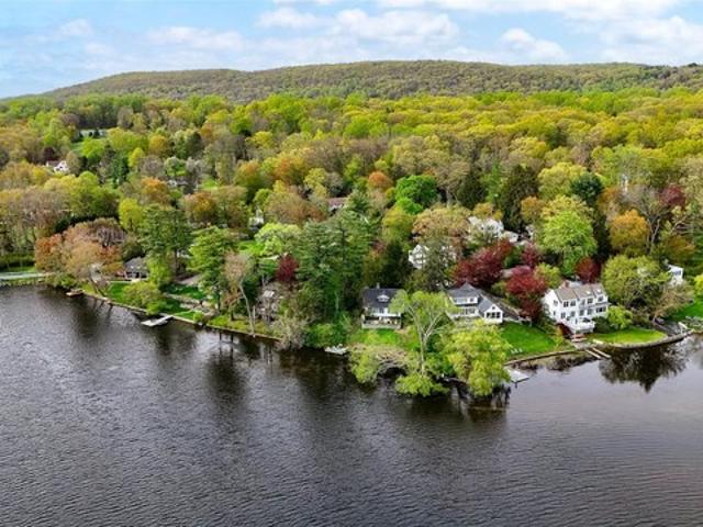 8 Hoyt St, South Salem, NY 10590