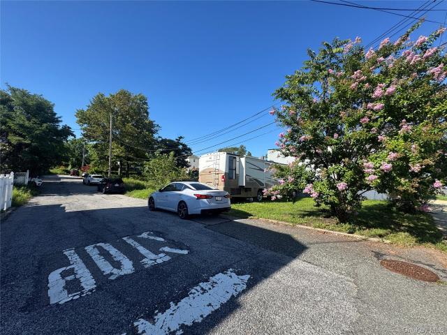 8 Iroquois Street
