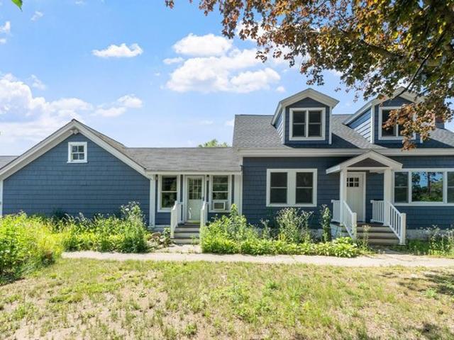 8 Island Pond Rd, Pelham, NH 03076