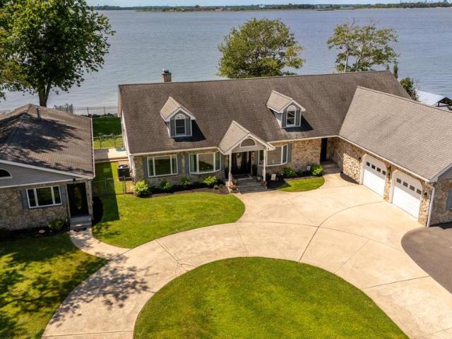8 Issac Drive