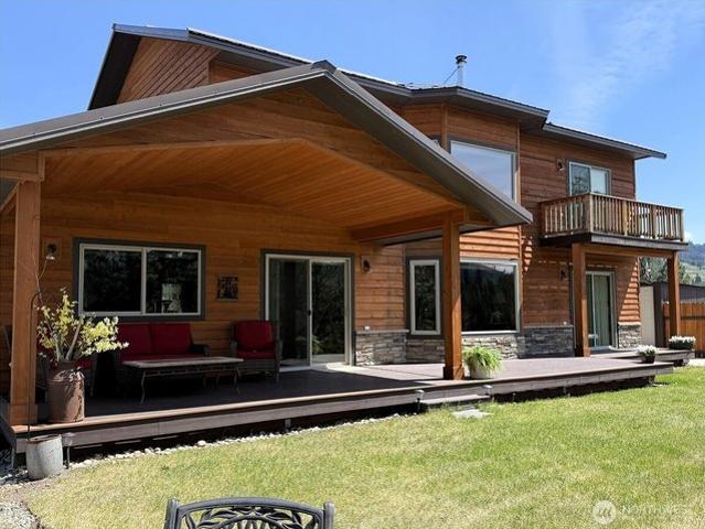 8 Julian Bay Rd, Republic, WA 99166