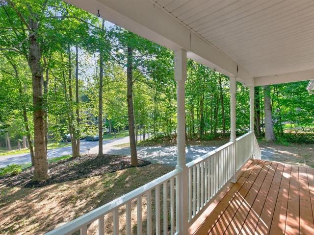 8 Jennings Dr