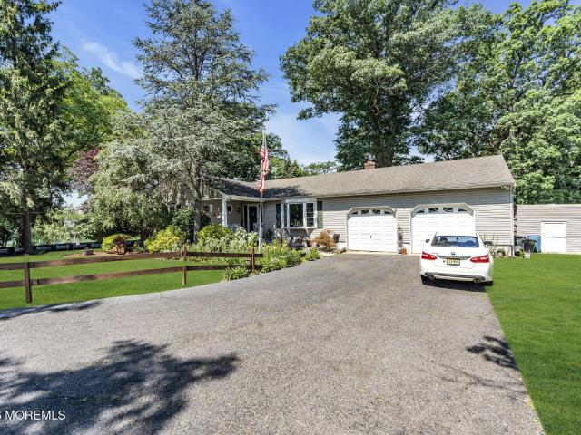 8 Johnson Avenue