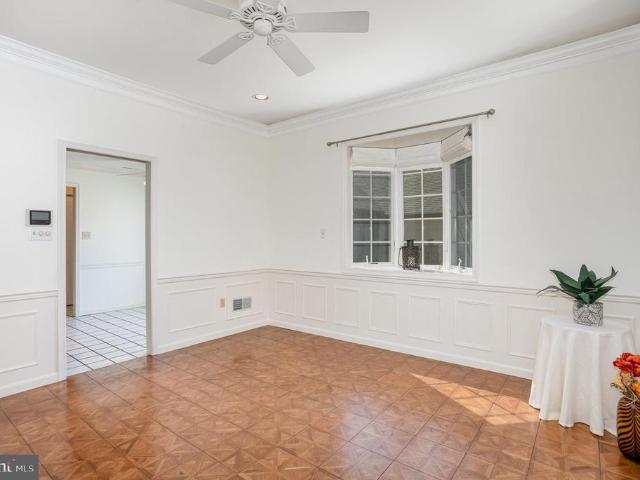 8 Kensington Square