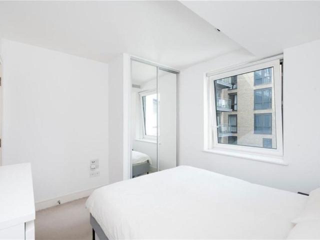 8 Kew Bridge Road, TW8, London
