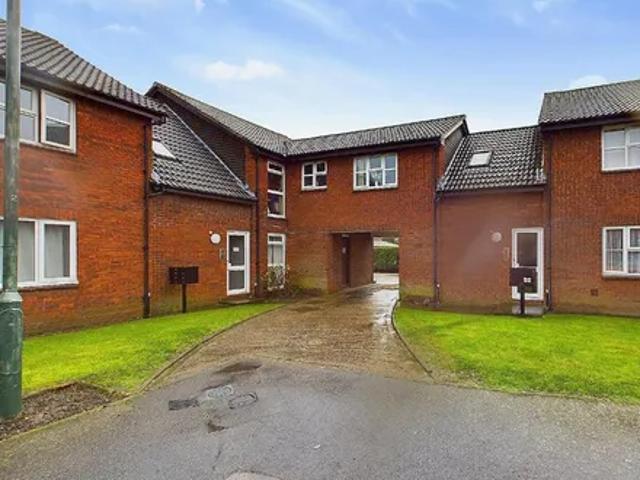 8 Kirkland Close, London, DA15 8TP, United Kingdom | 1 bed apartment for rent #139475141 | Rentberry