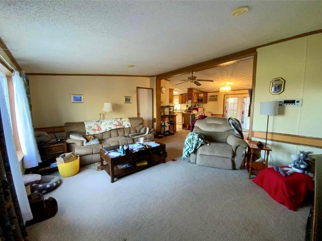 8 Knollwood Drive