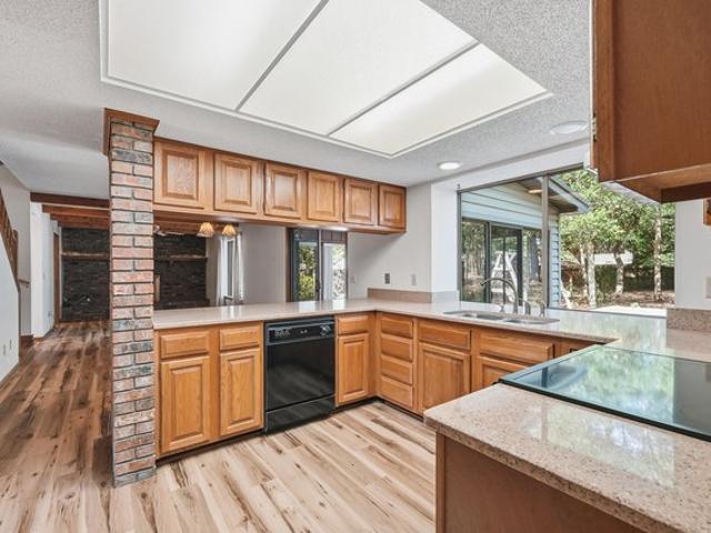 8 Kristin Cir, Niceville, FL 32578