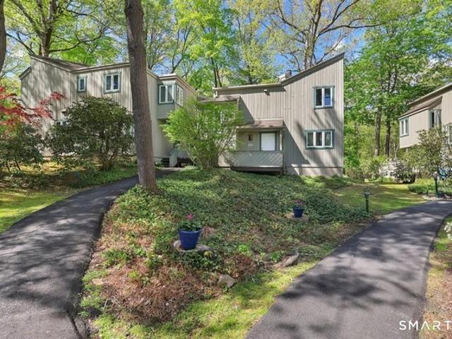 8 Lyle Ct Unit G, Farmington, CT 06032